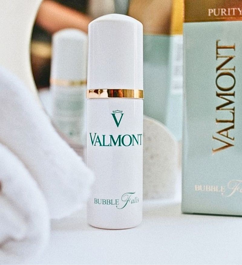 Sữa rửa mặt làm sạch và cân bằng da Valmont Bubble Falls